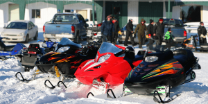 New to Snowmobiling? A Beginner’s Guide (9 Basic Tips)